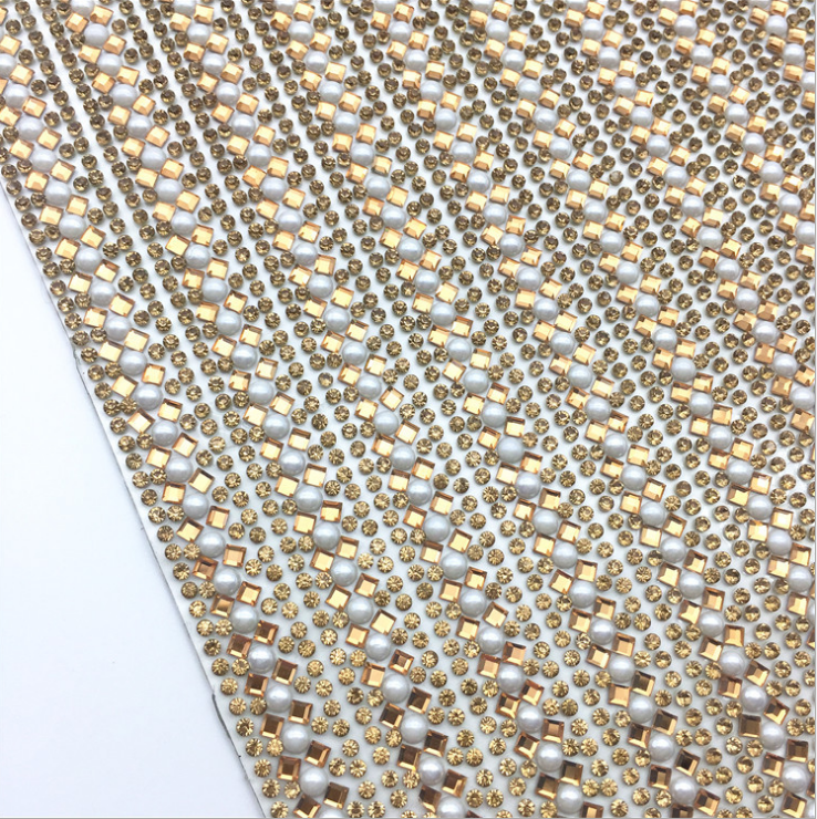 Hot Fix Self-adhesive Smoked Topaz Stones Rhinestone Sheet with Milky ...
